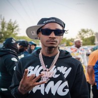 Discografia de Mac Critter Lyrics, Songs, and Albums | LETRASBOOM.COM