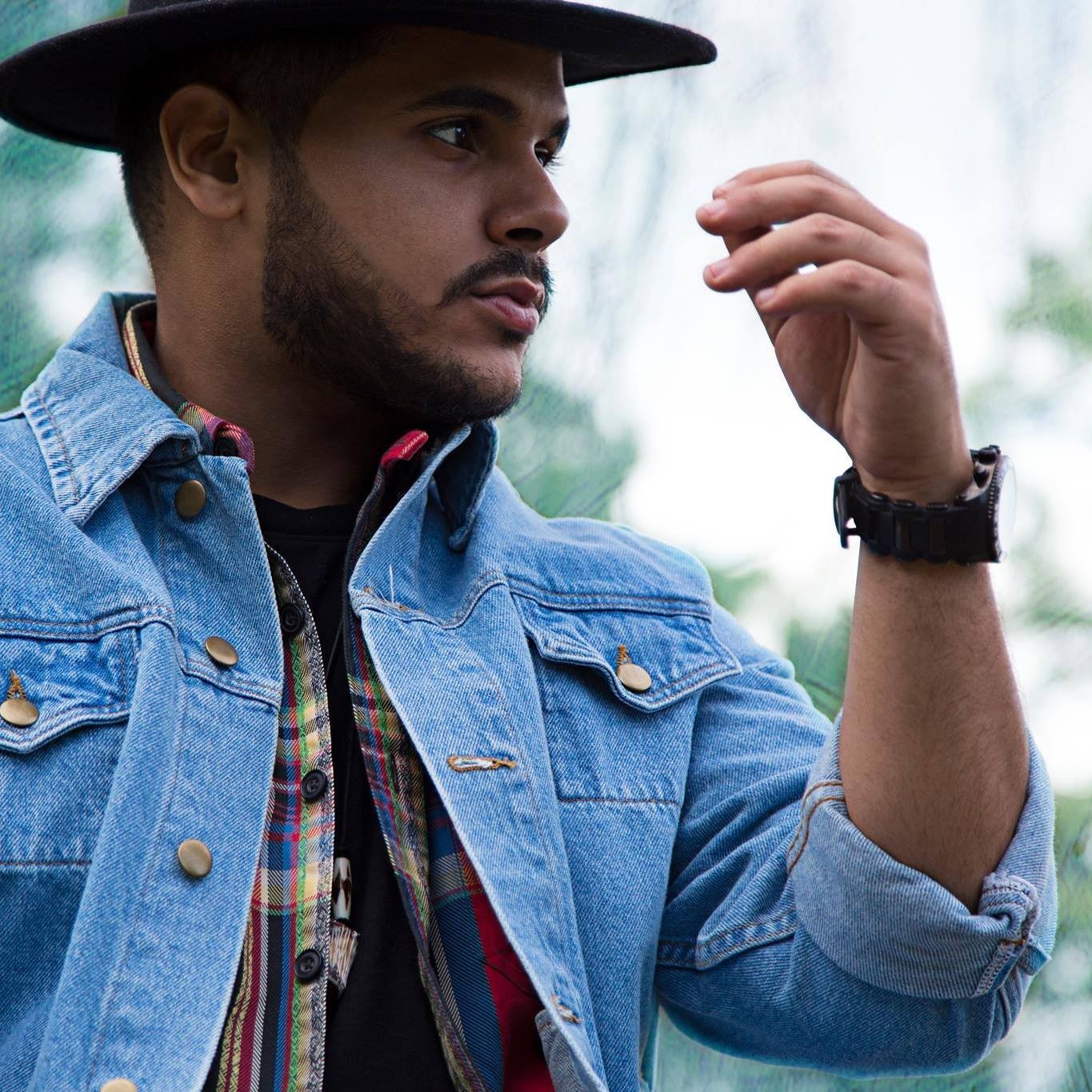 Imagen de Jhoni The Voice | LETRASBOOM.COM