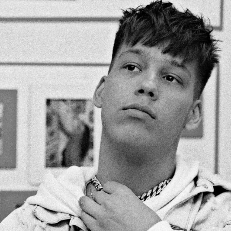 Discografia de Manuel [HUN] Lyrics, Songs, and Albums