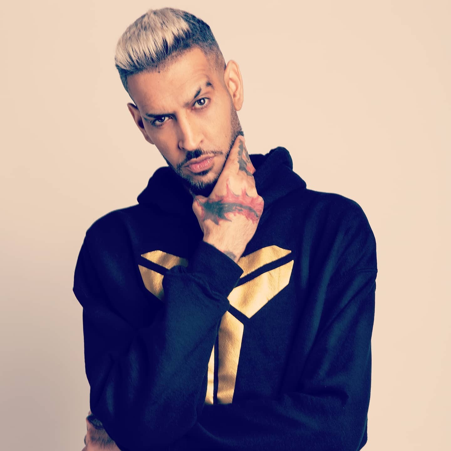 Imagen de Ron Nesher - רון נשר | LETRASBOOM.COM