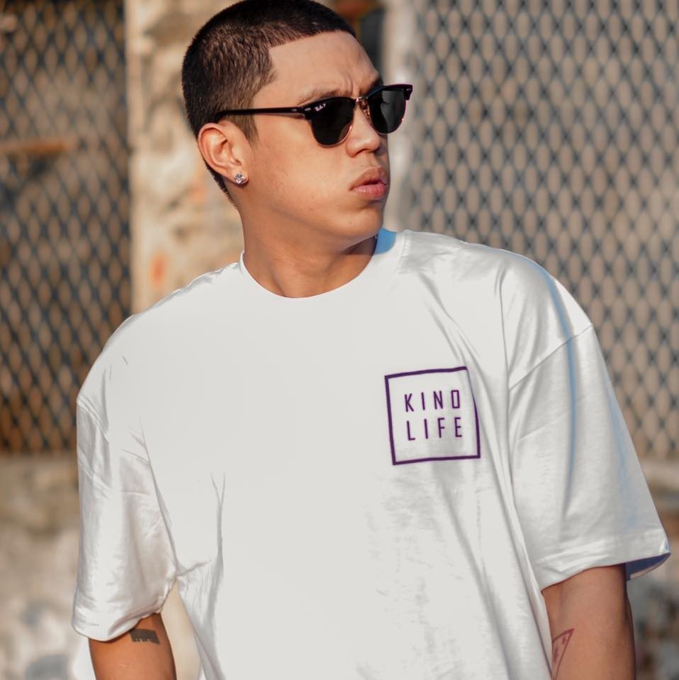 Letra de MOON - Nik Makino (Feat. Flow G)