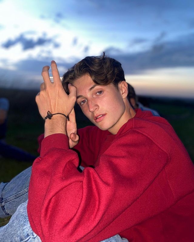 Imagen de Henry Moodie | LETRASBOOM.COM